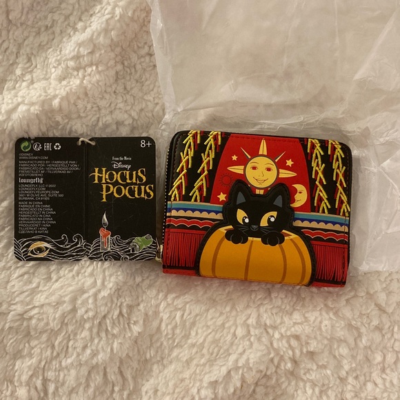 Loungefly | Accessories | Loungefly Hocus Pocus Wallet With Black Cat ...